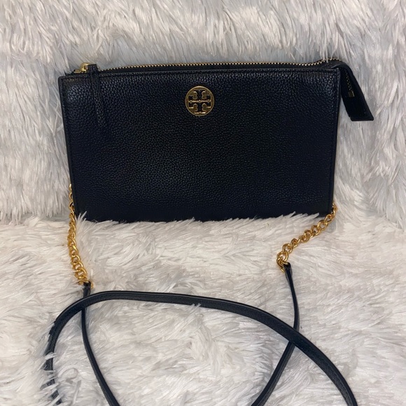 Tory Burch | Bags | Tory Burch Everly Leather Crossbody Bag | Poshmark